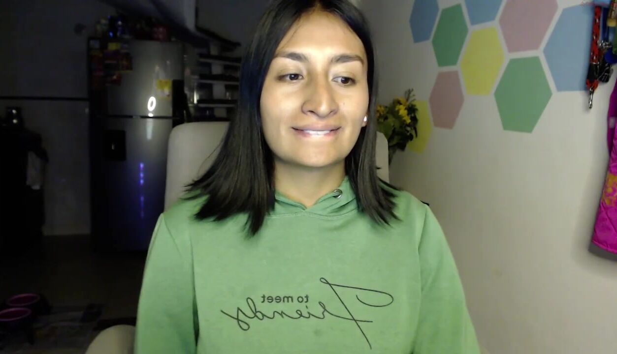 Emiily23 02-11-2022 04-33